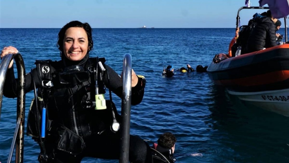 Amelia Cánovas: "Los buzos siempre que vemos agua pensamos qué hay ...