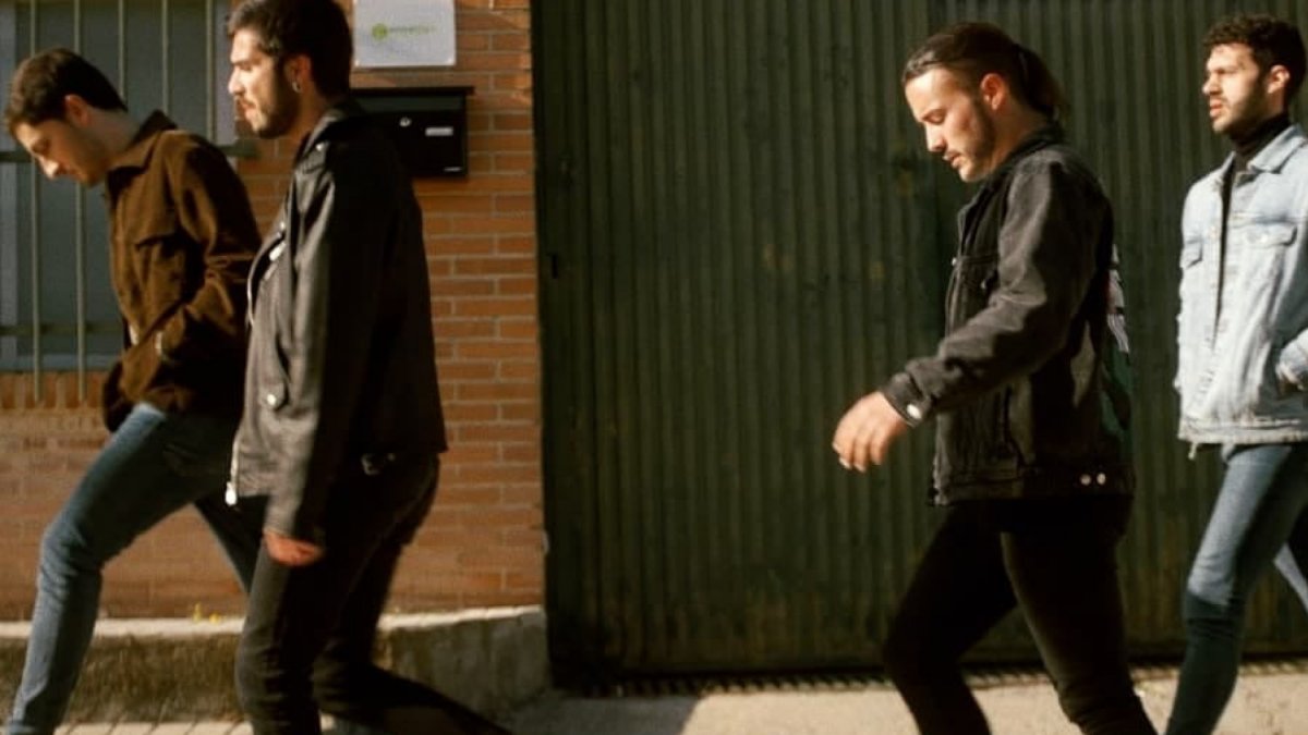 MÚSICA DE CONTRABANDO. Arde Bogotá presenta "Cariño", una canción para ...