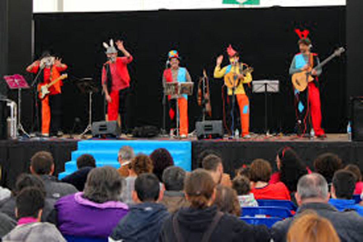MURyCÍA. Malvariche, el grupo folk alhameño que lleva 30 años en los ...