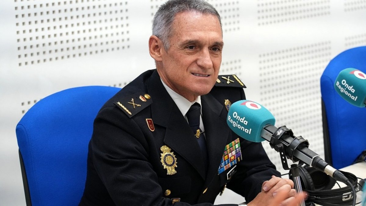 El lanzadestellos. Estética policial | ORM