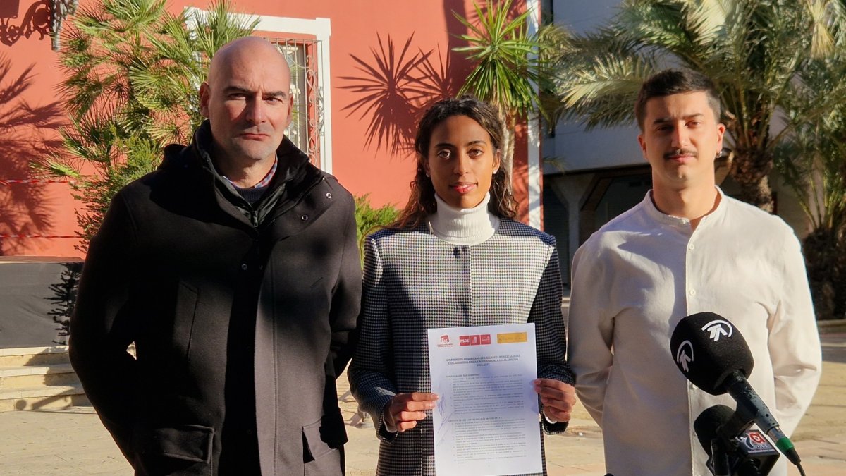 Rosa Sánchez (PSOE) prevé desbancar este miércoles a María Cánovas (PP ...