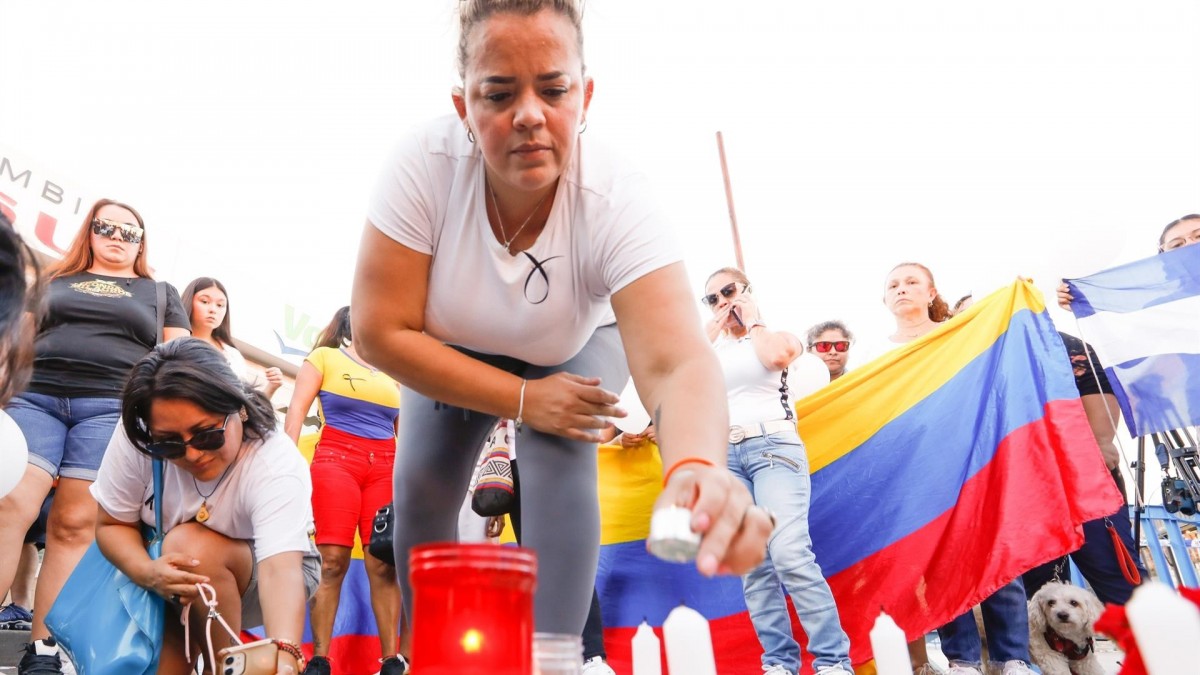 La comunidad latina se concentra en Atalayas para apoyar a las familias ...