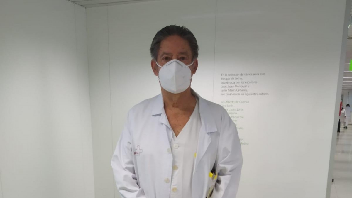 PLAZA PÚBLICA. Alfredo Cano, jefe del servicio de Enfermedades Infecciosas del hospital Reina ...