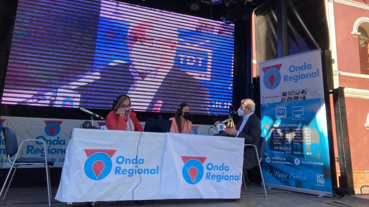 PLAZA PÚBLICA. Valcárcel: "Todos las administraciones entendimos la ...