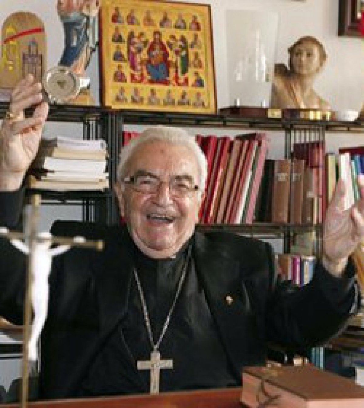 VIVA LA RADIO. Elogio a la palabra hablada. Javier Azagra el obispo de ...