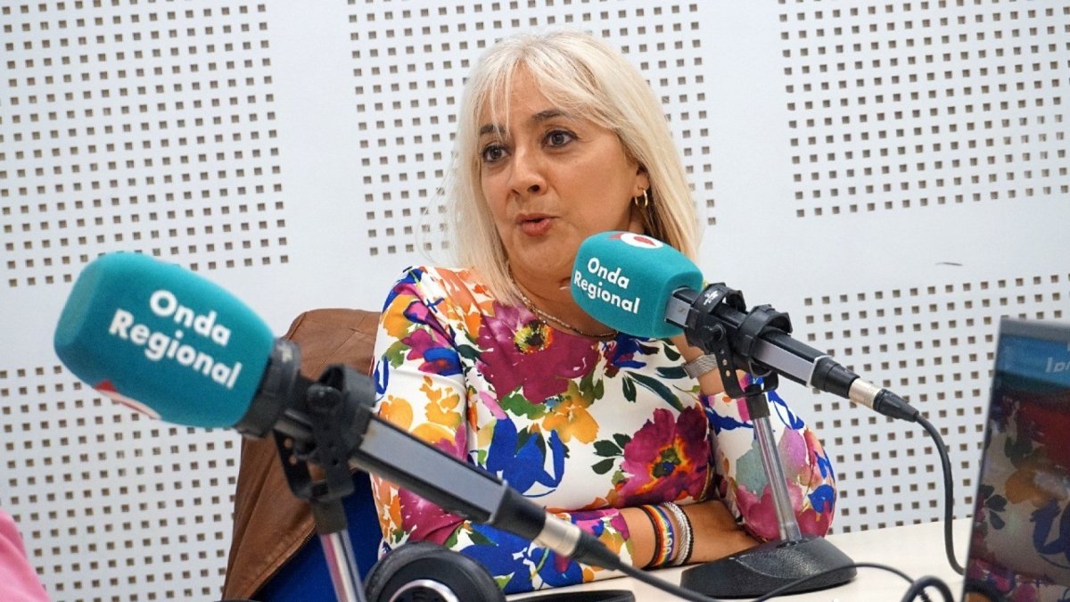 Por sus gustos musicales la conoceréis: Paqui Sánchez, secretaria ...