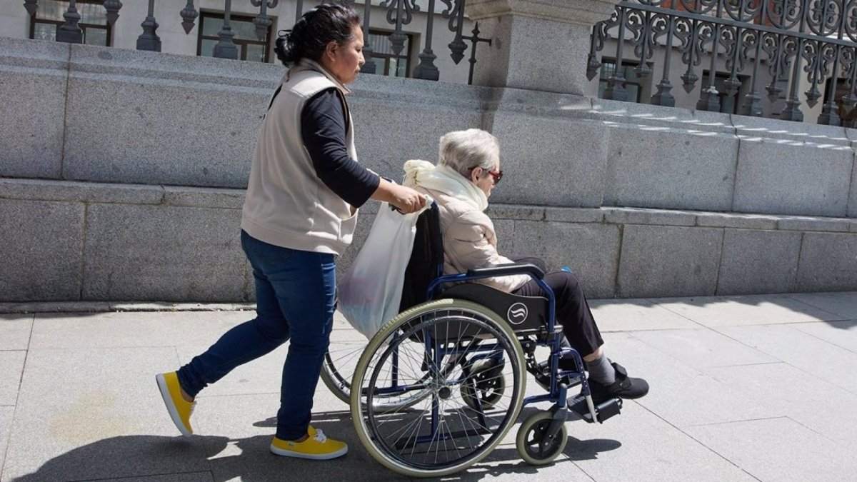 9.700 personas han muerto esperando acceder al sistema de Dependencia ...