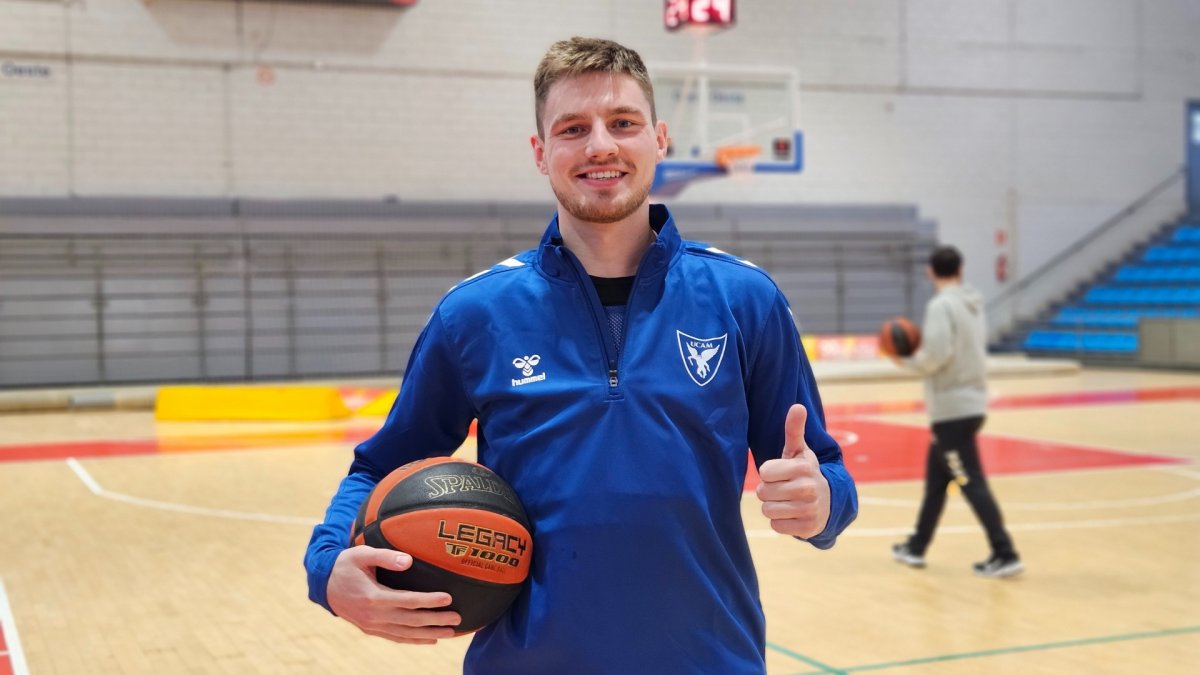 Arturs Kurucs ya entrena con el UCAM Murcia | ORM