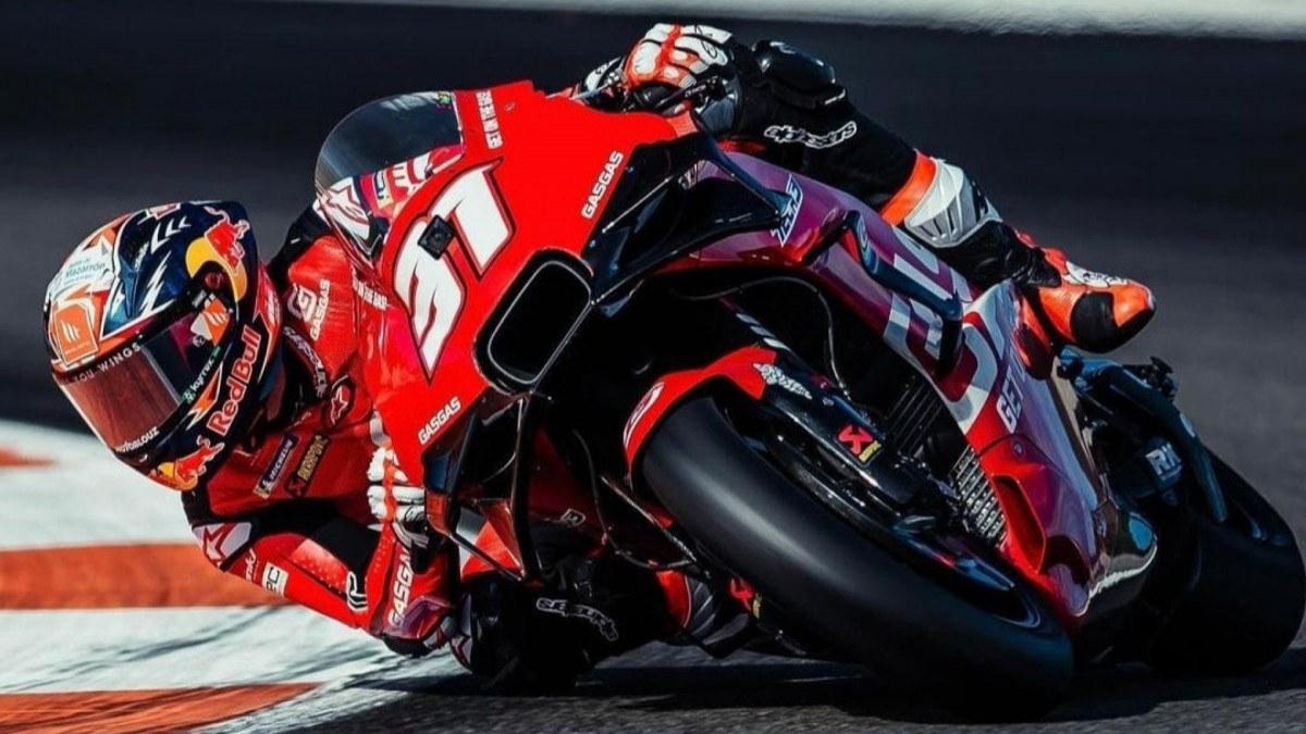 Acosta ya pilota en Moto GP | ORM