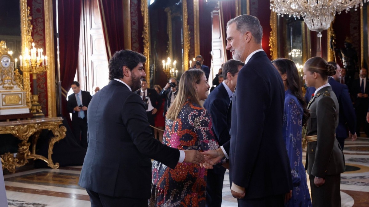 López Miras apela al compromiso “con España y con la igualdad de todos ... López Miras apela al compromiso “con España y con la igualdad de todos ...