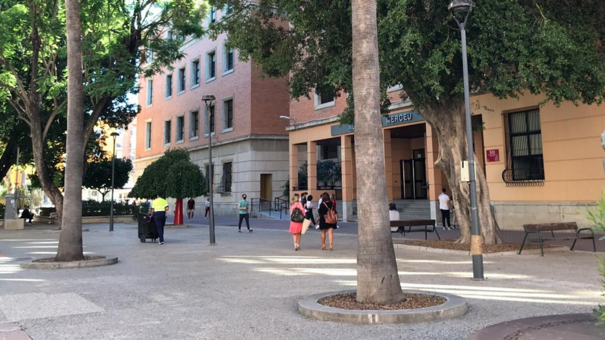 Los 27.000 alumnos de la UMU comienzan este lunes un curso marcado por ...