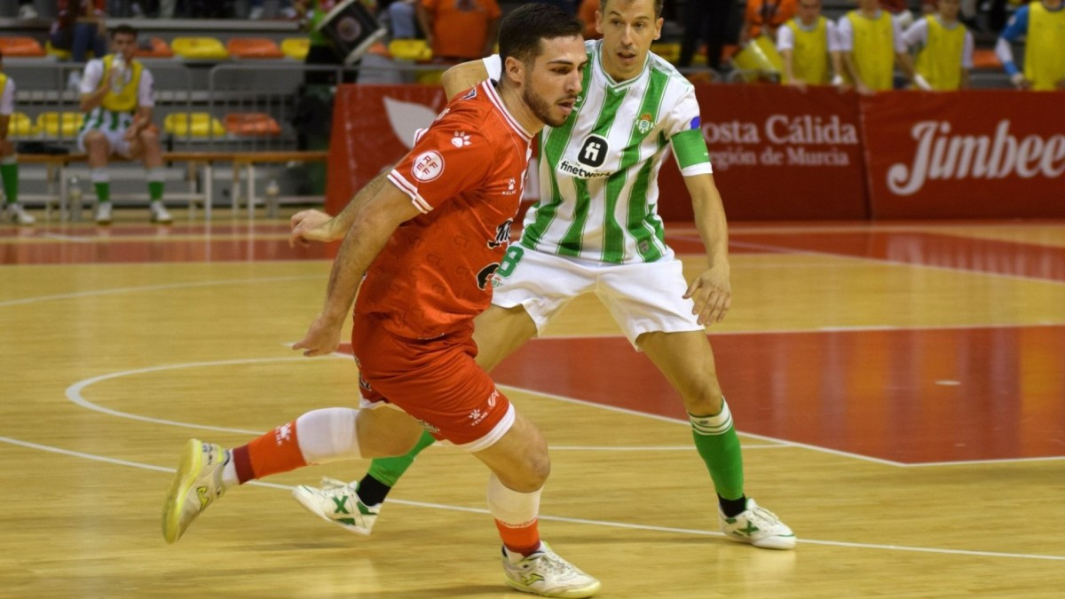 El Jimbee salva sin problemas el escollo del Betis (3-0) | ORM