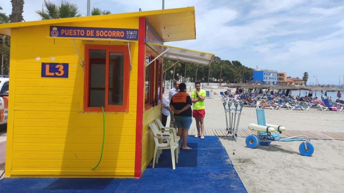 Rescatan a un bañista de 77 años tras sufrir un síndrome de inmersión ...