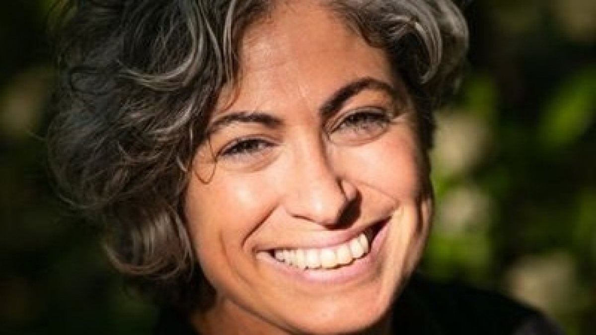 Cristina Aranda: "Es necesario educar en filosofía crítica para ...