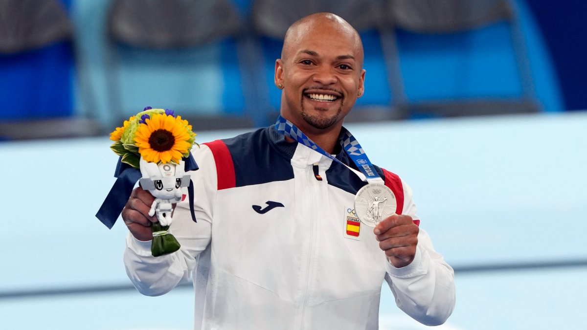 El gimnasta Ray Zapata da a España la medalla de plata en suelo | ORM