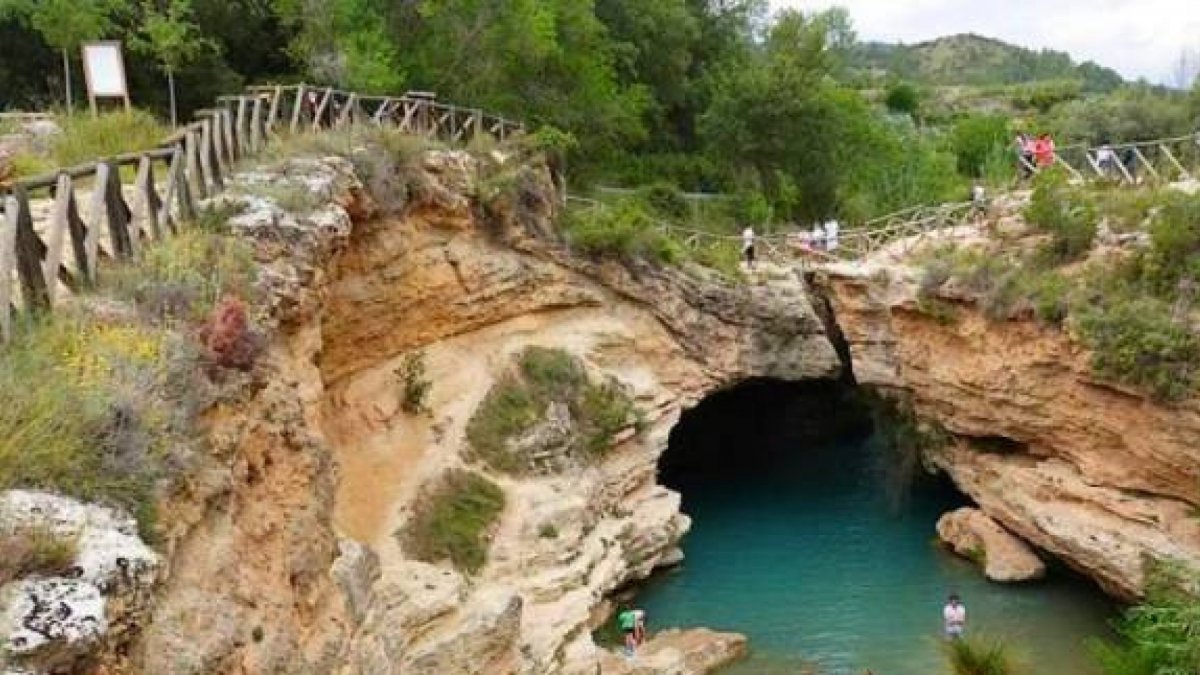 EL ROMPEOLAS. Nos vamos de ruta. El cerro de Castellar y el Salto del ...