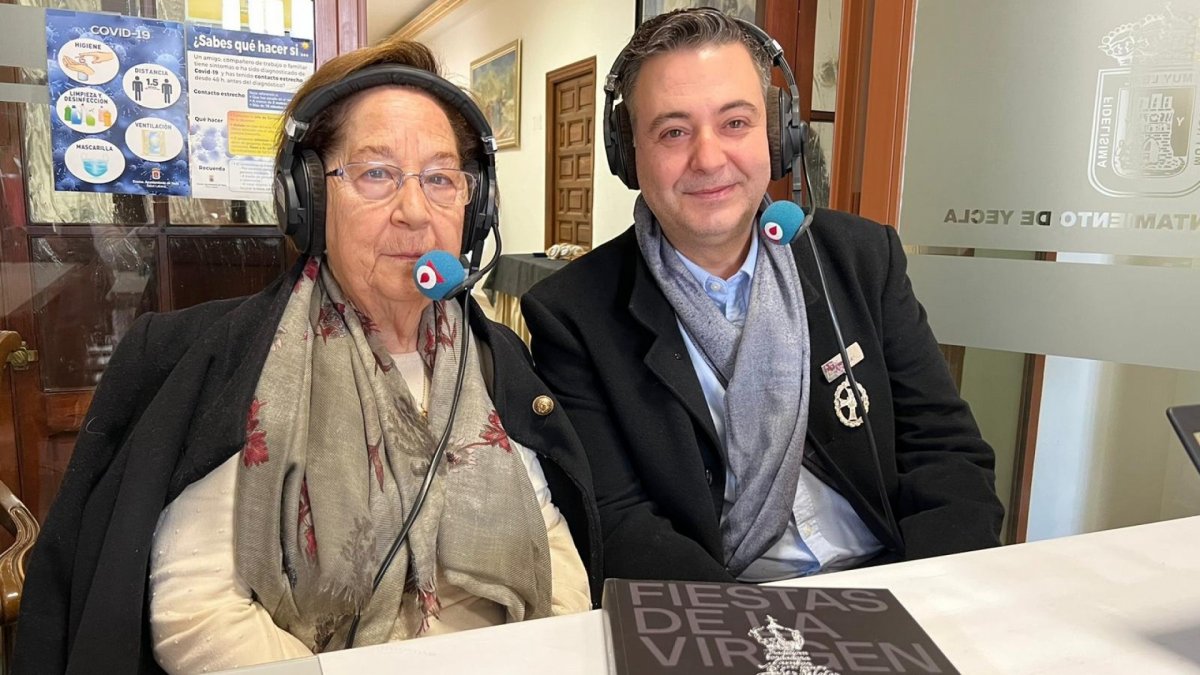 Especial Fiestas de la Virgen de Yecla. Concha Palao Poveda y Miguel ...