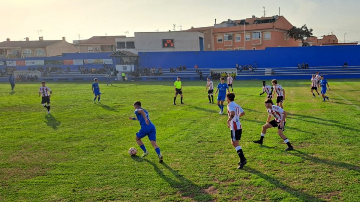 El Bala Azul se asoma a la parte noble tras vencer al Imperial (1-0) | ORM
