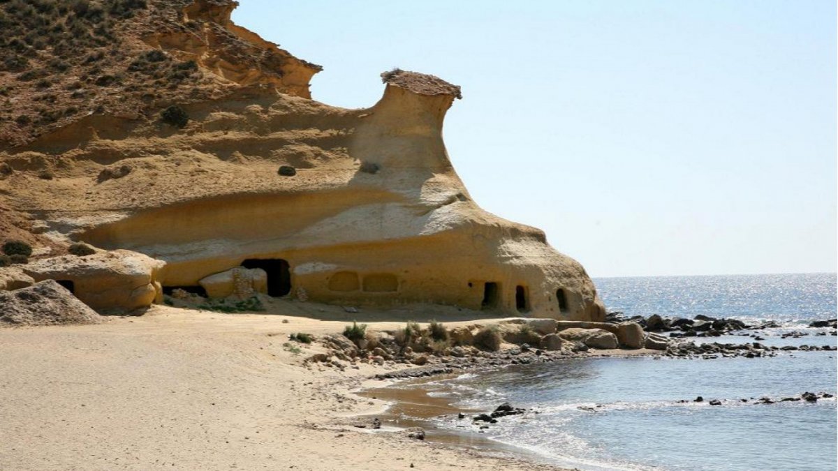 EL ROMPEOLAS. Nos vamos de ruta. Novena y última etapa del GR92 | ORM
